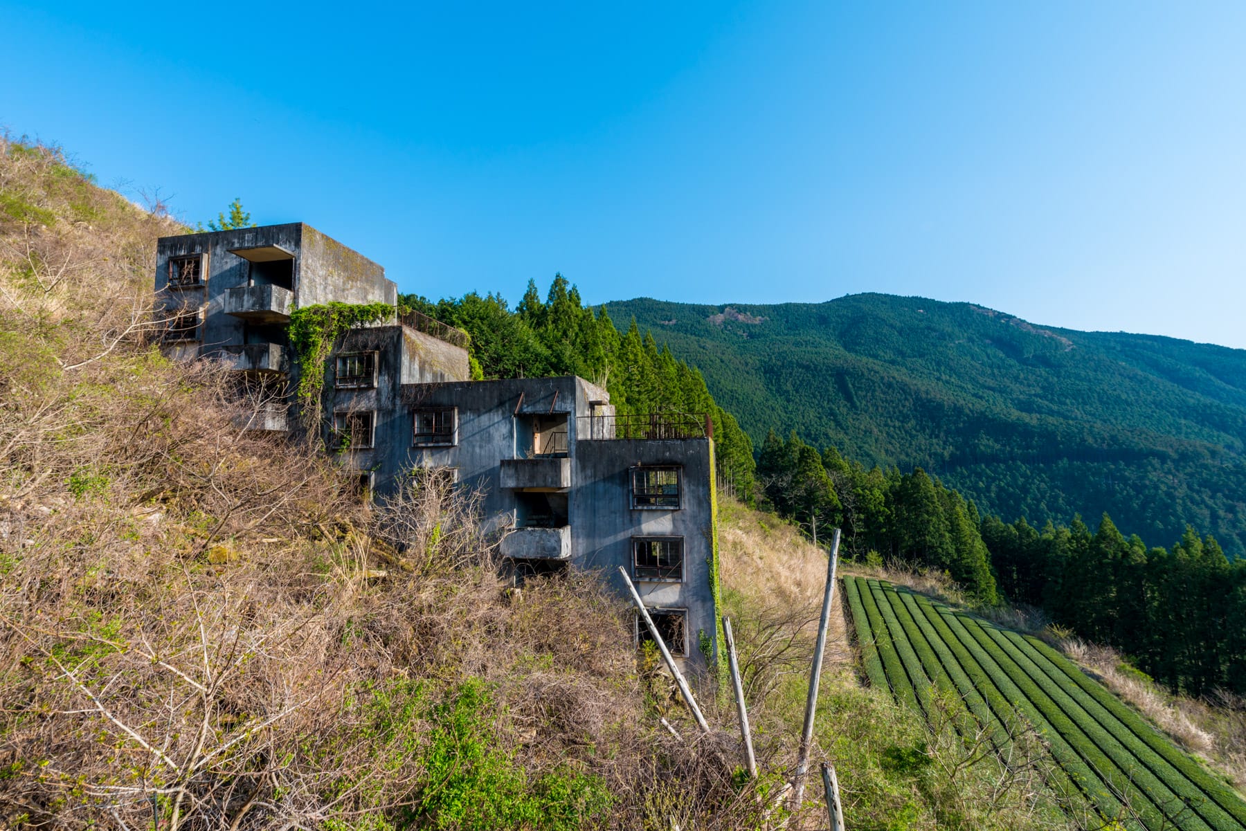 Beautiful Ruins in Japan | Haikyo: Abandoned Japan