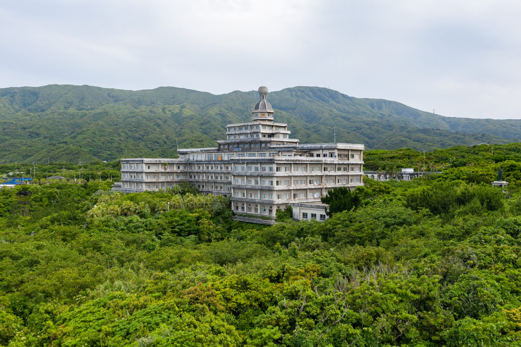 Hachijo Royal Resort | Haikyo: Abandoned Japan